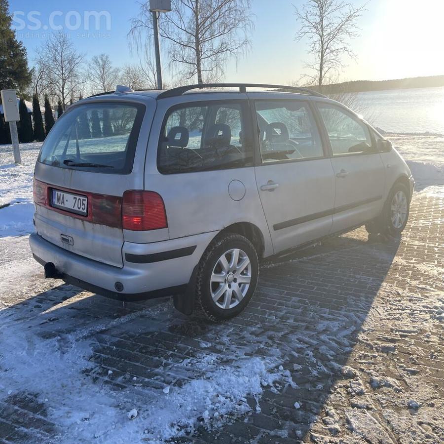 Volkswagen Sharan 2003 in Ogre, with an engine capacity of 1.80 L and mileage of 425 thousand km for 1700 €, photo 3 on AUTOMOTO.COM.LV