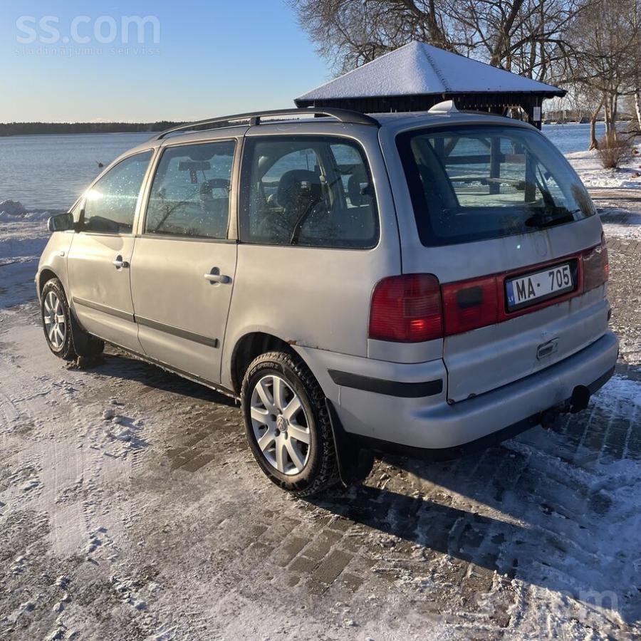 Volkswagen Sharan 2003 in Ogre, with an engine capacity of 1.80 L and mileage of 425 thousand km for 1700 €, photo 4 on AUTOMOTO.COM.LV