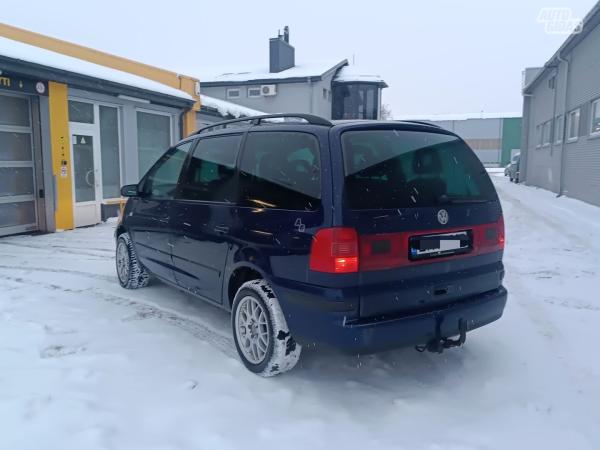 Volkswagen Sharan 2003 in Siauliai, with an engine capacity of 1.90 L and mileage of 200 thousand km for 1650 €, photo 5 on AUTOMOTO.COM.LV