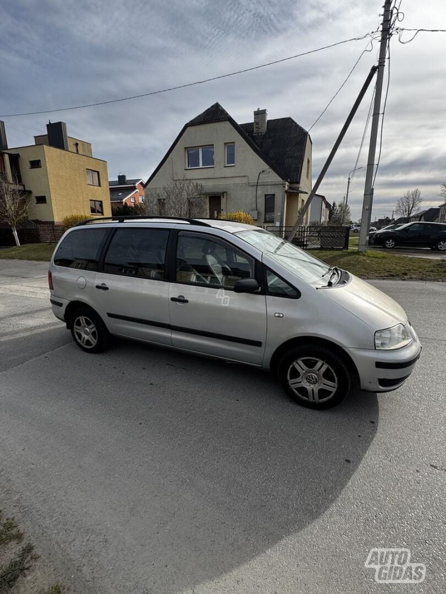 Volkswagen Sharan 2003 Šauļi, ar dzinēja tilpumu 1.90 L un nobraukumu 380 tūkst. km par 1550 €, foto 4 vietnē AUTOMOTO.COM.LV