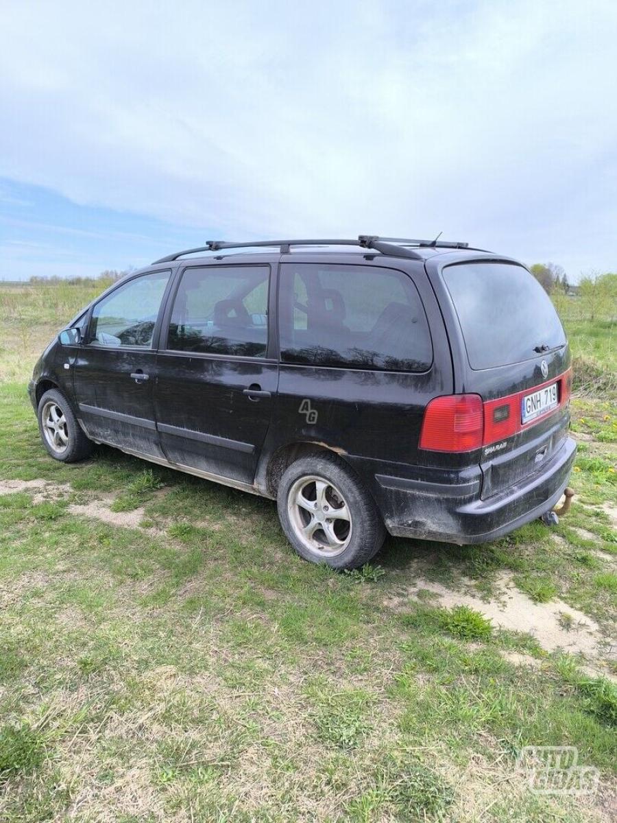Volkswagen Sharan 2003 Klaipėda, ar dzinēja tilpumu 1.90 L un nobraukumu 263 tūkst. km par 650 €, foto 4 vietnē AUTOMOTO.COM.LV