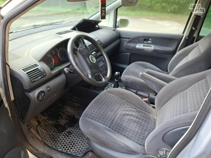 Volkswagen Sharan 2003 in Silale, with an engine capacity of 1.90 L and mileage of 300 thousand km for 850 €, photo 13 on AUTOMOTO.COM.LV