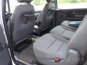 Volkswagen Sharan 2004 Rīga, ar dzinēja tilpumu 1.90 L un nobraukumu 294 tūkst. km par 2350 €, foto 7 vietnē AUTOMOTO.COM.LV