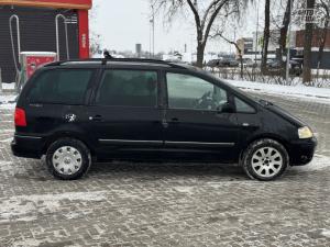 Volkswagen Sharan 2004 in Ukmerge, with an engine capacity of 1.90 L and mileage of 332 thousand km for 800 €, photo 6 on AUTOMOTO.COM.LV