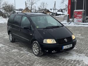 Volkswagen Sharan 2004 in Ukmerge, with an engine capacity of 1.90 L and mileage of 332 thousand km for 800 €, photo 7 on AUTOMOTO.COM.LV