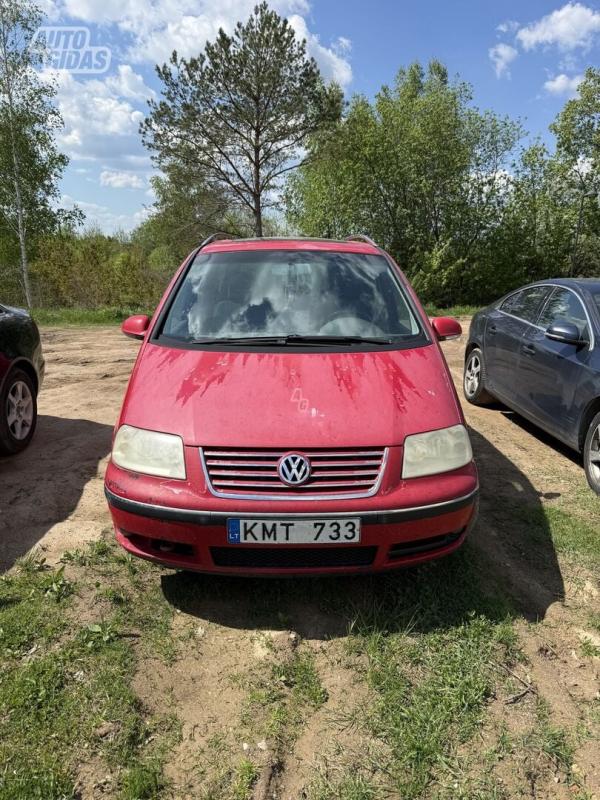 Volkswagen Sharan 2004 in Vilnius, with an engine capacity of 1.90 L and mileage of 370 thousand km for 1000 €, photo 1 on AUTOMOTO.COM.LV