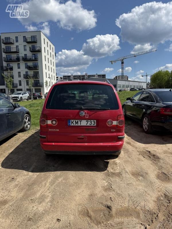 Volkswagen Sharan 2004 in Vilnius, with an engine capacity of 1.90 L and mileage of 370 thousand km for 1000 €, photo 3 on AUTOMOTO.COM.LV