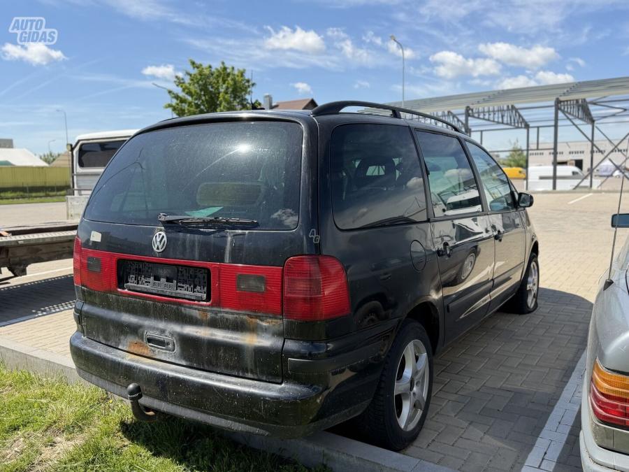 Volkswagen Sharan 2004 in Kaunas, with an engine capacity of 1.90 L and mileage of 334 thousand km for 350 €, photo 4 on AUTOMOTO.COM.LV