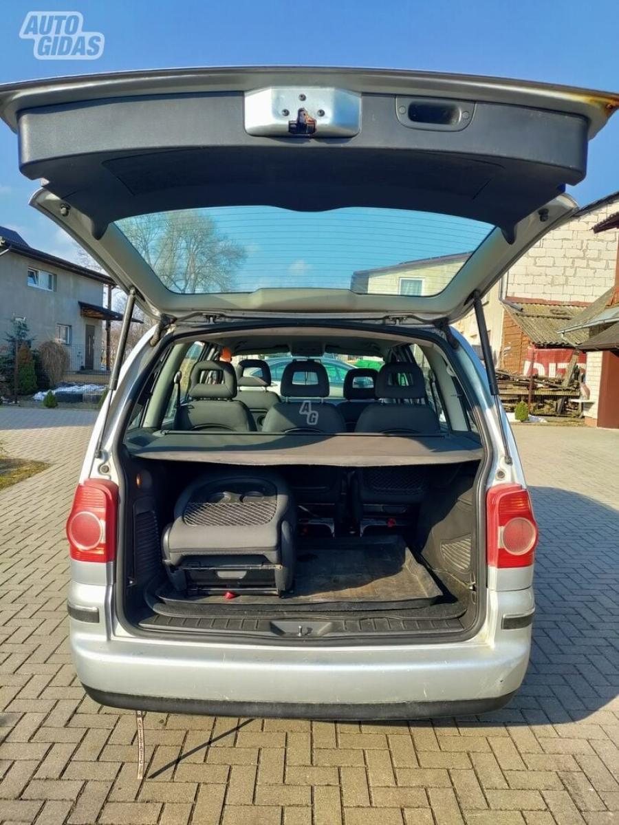 Volkswagen Sharan 2004 in Vilnius, with an engine capacity of 1.90 L and mileage of 274 thousand km for 1750 €, photo 6 on AUTOMOTO.COM.LV