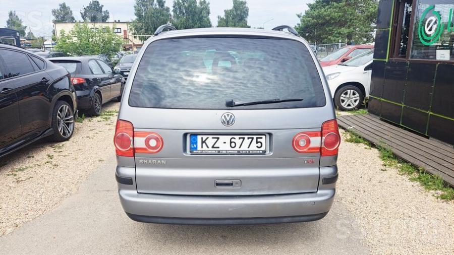 Volkswagen Sharan 2004 Rīga, ar dzinēja tilpumu 1.90 L un nobraukumu 263 tūkst. km par 1690 €, foto 7 vietnē AUTOMOTO.COM.LV