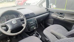 Volkswagen Sharan 2004 Rīga, ar dzinēja tilpumu 1.90 L un nobraukumu 263 tūkst. km par 1690 €, foto 10 vietnē AUTOMOTO.COM.LV