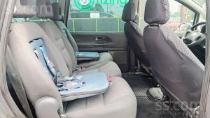 Volkswagen Sharan 2004 Rīga, ar dzinēja tilpumu 1.90 L un nobraukumu 263 tūkst. km par 1690 €, foto 11 vietnē AUTOMOTO.COM.LV