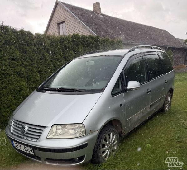 Volkswagen Sharan 2004 in Kaunas, with an engine capacity of 1.90 L and mileage of 372 thousand km for 800 €, photo 1 on AUTOMOTO.COM.LV