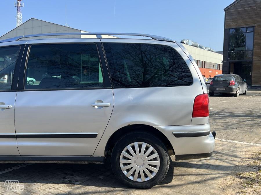 Volkswagen Sharan 2005 Trakai, ar dzinēja tilpumu 1.90 L un nobraukumu 398 tūkst. km par 1550 €, foto 17 vietnē AUTOMOTO.COM.LV