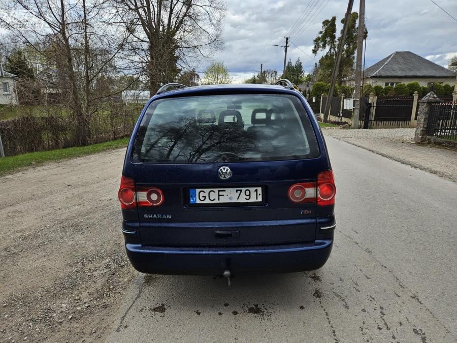 Volkswagen Sharan 2005 Prienai, ar dzinēja tilpumu 1.90 L un nobraukumu 401 tūkst. km par 1200 €, foto 4 vietnē AUTOMOTO.COM.LV