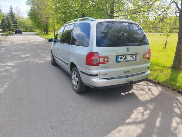 Фольксваген Шаран 2005 в Мажейкяй, объемом двигателя 2.80 л и пробегом 300 тыс. км за 1250 €, фото 3 на AUTOMOTO.COM.LV