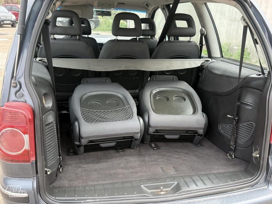 Volkswagen Sharan 2005 in Siauliai, with an engine capacity of 1.90 L and mileage of 375 thousand km for 1800 €, photo 10 on AUTOMOTO.COM.LV