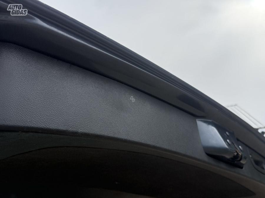 Volkswagen Sharan 2005 in Siauliai, with an engine capacity of 1.90 L and mileage of 375 thousand km for 1800 €, photo 11 on AUTOMOTO.COM.LV