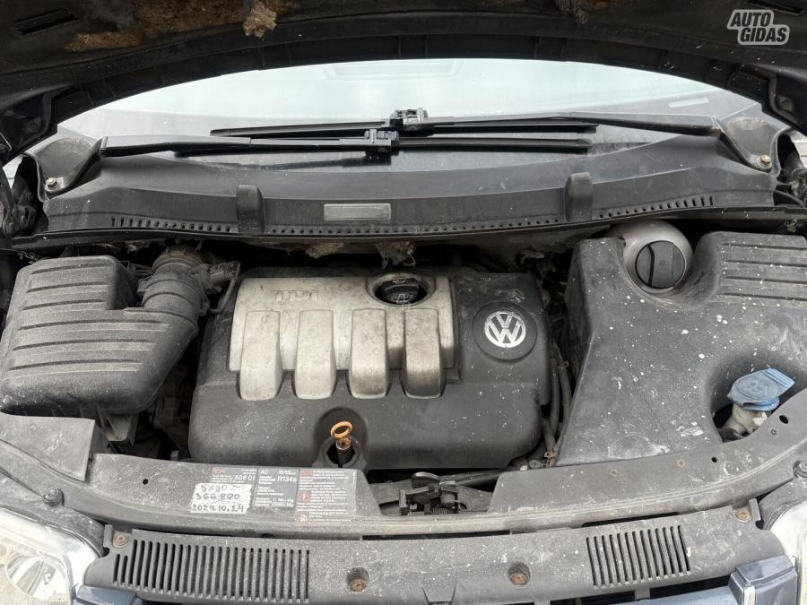 Volkswagen Sharan 2005 in Siauliai, with an engine capacity of 1.90 L and mileage of 375 thousand km for 1800 €, photo 14 on AUTOMOTO.COM.LV
