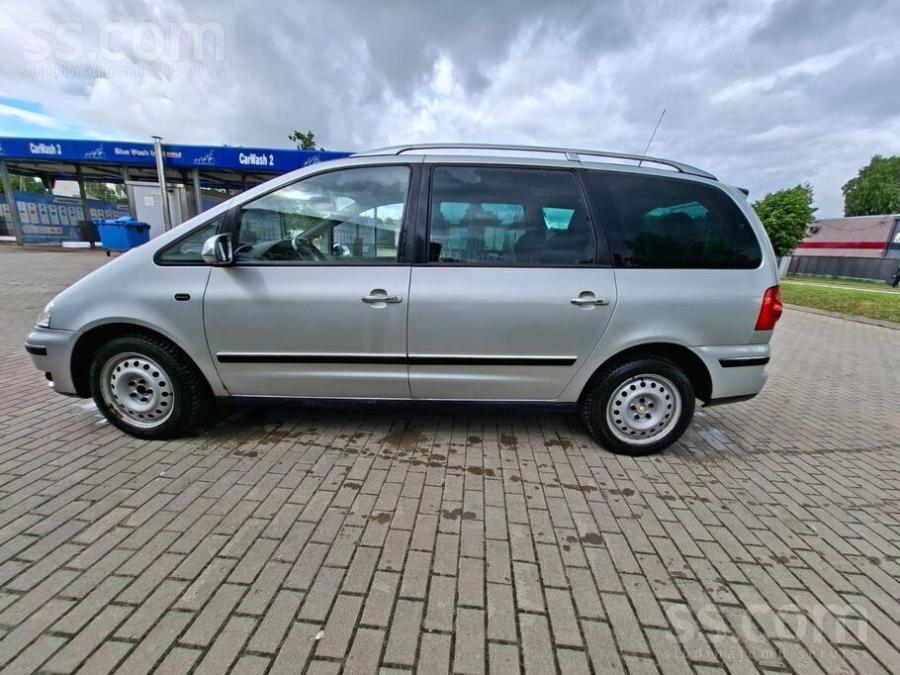 Volkswagen Sharan 2005 Rēzekne, ar dzinēja tilpumu 2.80 L un nobraukumu 230 tūkst. km par 2500 €, foto 4 vietnē AUTOMOTO.COM.LV