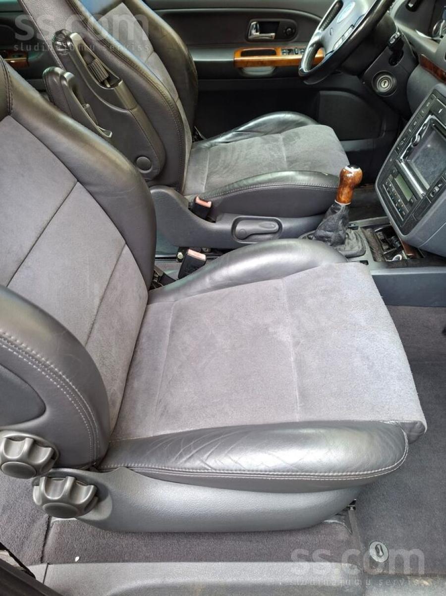 Volkswagen Sharan 2005 Rēzekne, ar dzinēja tilpumu 2.80 L un nobraukumu 230 tūkst. km par 2500 €, foto 10 vietnē AUTOMOTO.COM.LV