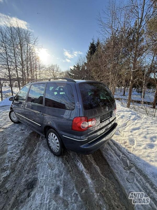 Volkswagen Sharan 2006 in Panevezys, with an engine capacity of 2.00 L and mileage of 286 thousand km for 3000 €, photo 9 on AUTOMOTO.COM.LV