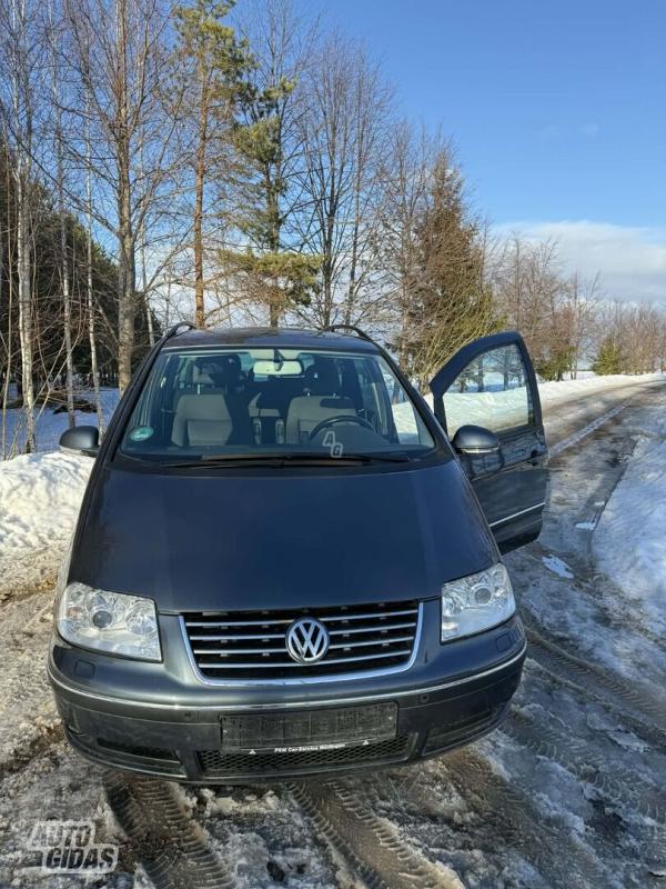 Volkswagen Sharan 2006 in Panevezys, with an engine capacity of 2.00 L and mileage of 286 thousand km for 3000 €, photo 10 on AUTOMOTO.COM.LV