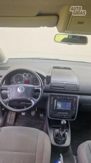 Volkswagen Sharan 2006 Panevēža, ar dzinēja tilpumu 1.90 L un nobraukumu 321 tūkst. km par 2700 €, foto 8 vietnē AUTOMOTO.COM.LV