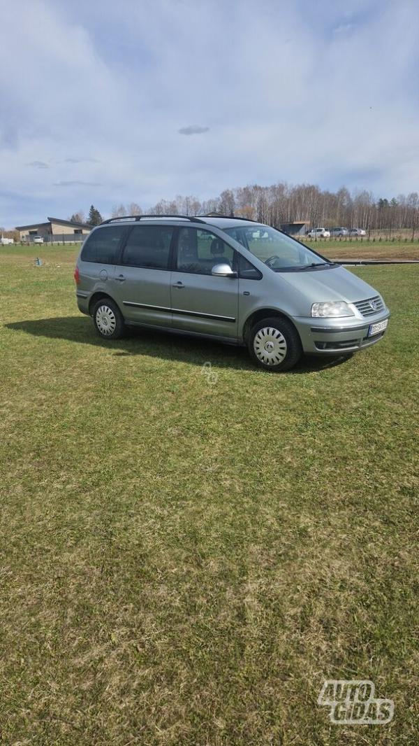 Volkswagen Sharan 2006 in Panevezys, with an engine capacity of 1.90 L and mileage of 321 thousand km for 2700 €, photo 9 on AUTOMOTO.COM.LV