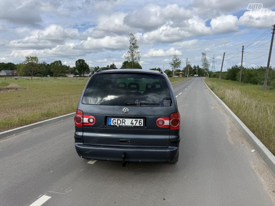Volkswagen Sharan 2006 Šauļi, ar dzinēja tilpumu 1.90 L un nobraukumu 379 tūkst. km par 1290 €, foto 5 vietnē AUTOMOTO.COM.LV