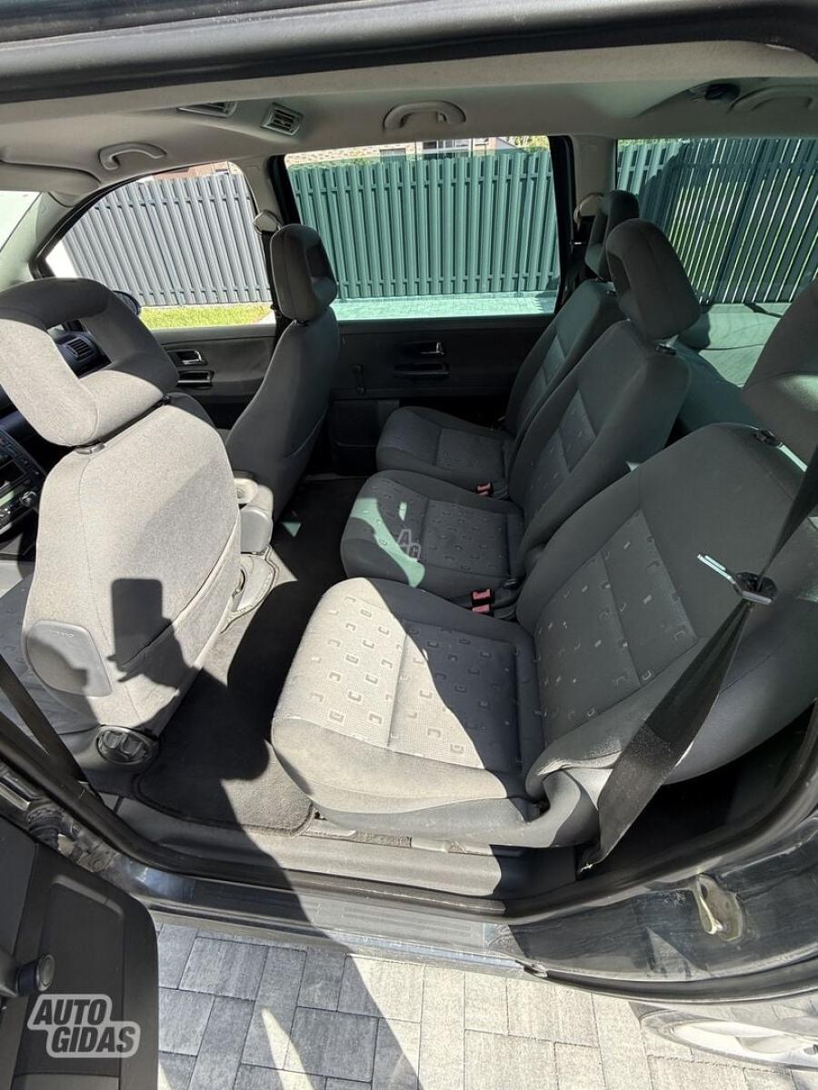 Volkswagen Sharan 2006 Šauļi, ar dzinēja tilpumu 1.90 L un nobraukumu 379 tūkst. km par 1290 €, foto 10 vietnē AUTOMOTO.COM.LV