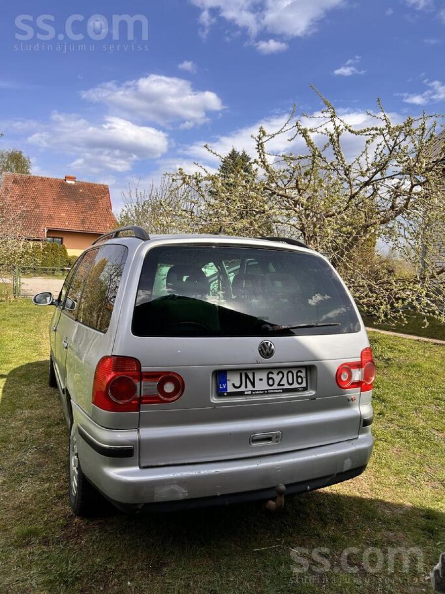 Volkswagen Sharan 2006 Rīga, ar dzinēja tilpumu 2.00 L un nobraukumu 480 tūkst. km par 1500 €, foto 3 vietnē AUTOMOTO.COM.LV