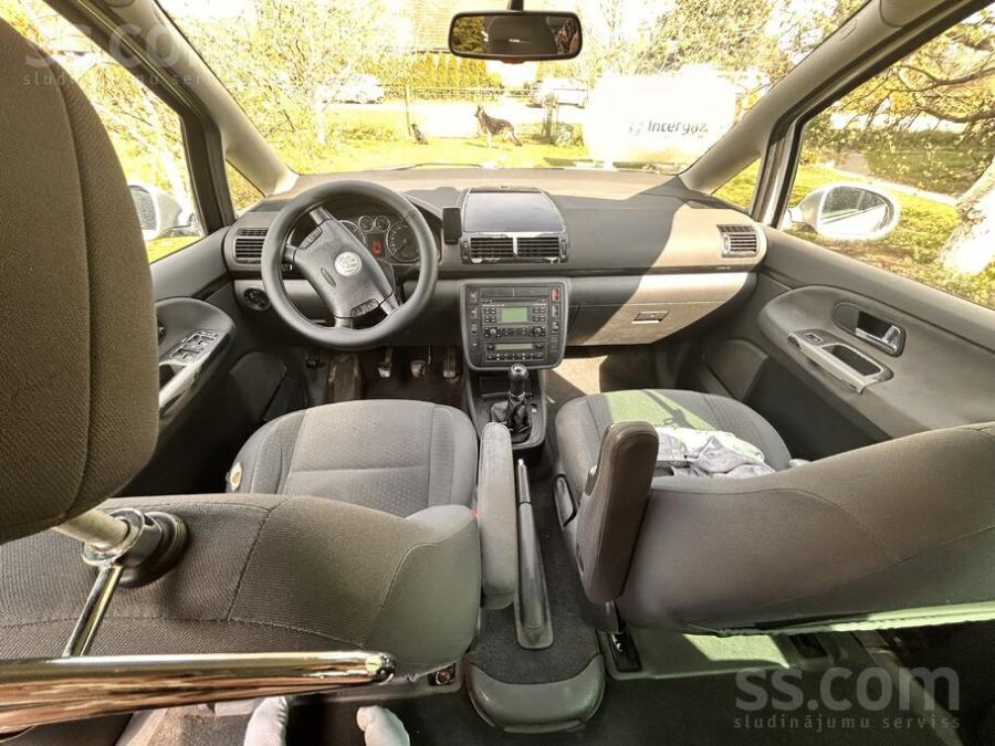 Volkswagen Sharan 2006 Rīga, ar dzinēja tilpumu 2.00 L un nobraukumu 480 tūkst. km par 1500 €, foto 7 vietnē AUTOMOTO.COM.LV
