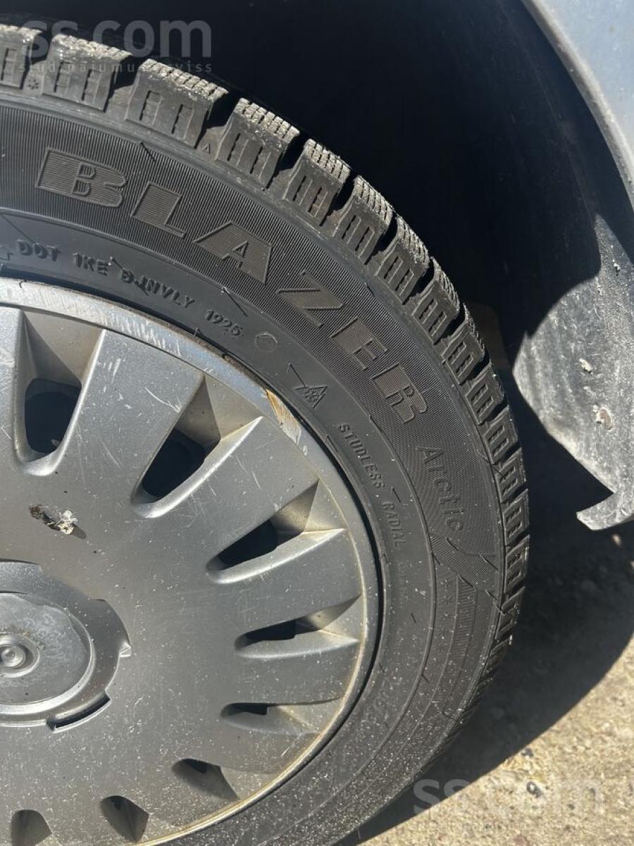 Volkswagen Sharan 2006 Rīga, ar dzinēja tilpumu 2.00 L un nobraukumu 480 tūkst. km par 1500 €, foto 11 vietnē AUTOMOTO.COM.LV