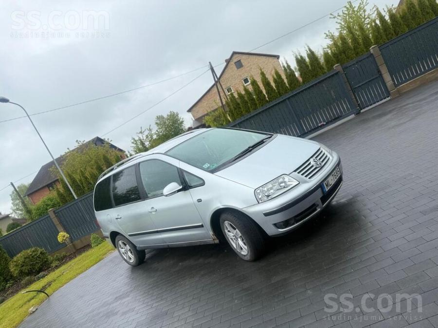 Volkswagen Sharan 2007 in Bauska, with an engine capacity of 2.00 L and mileage of 331 thousand km for 1500 €, photo 2 on AUTOMOTO.COM.LV