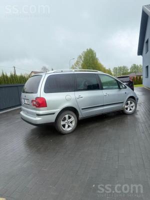 Volkswagen Sharan 2007 in Bauska, with an engine capacity of 2.00 L and mileage of 331 thousand km for 1500 €, photo 3 on AUTOMOTO.COM.LV