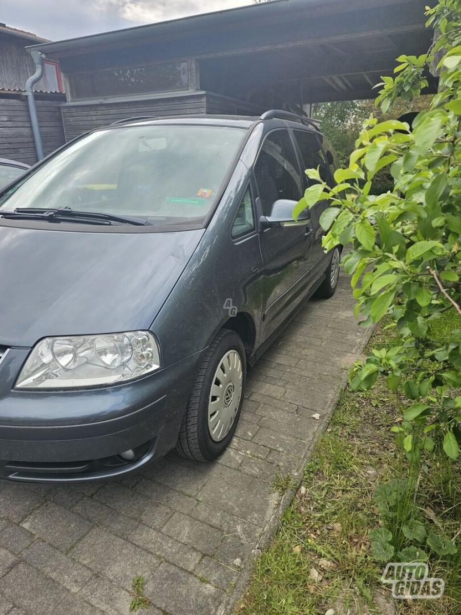 Volkswagen Sharan 2007 in Vilnius, with an engine capacity of 1.90 L and mileage of 327 thousand km for 2650 €, photo 3 on AUTOMOTO.COM.LV