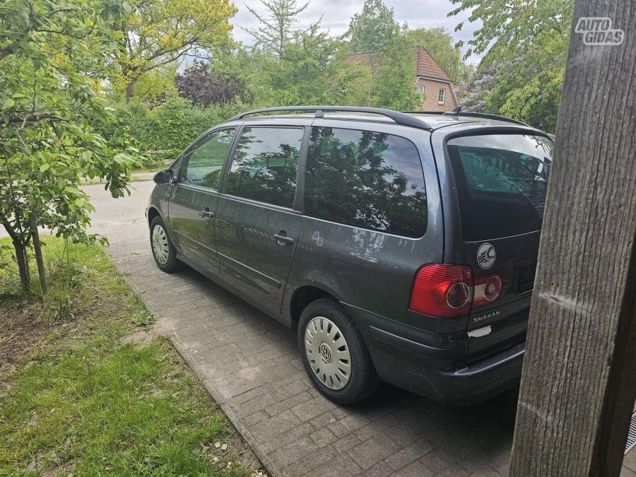 Volkswagen Sharan 2007 in Vilnius, with an engine capacity of 1.90 L and mileage of 327 thousand km for 2650 €, photo 4 on AUTOMOTO.COM.LV