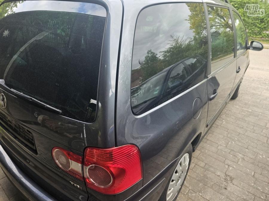 Volkswagen Sharan 2007 in Vilnius, with an engine capacity of 1.90 L and mileage of 327 thousand km for 2650 €, photo 5 on AUTOMOTO.COM.LV