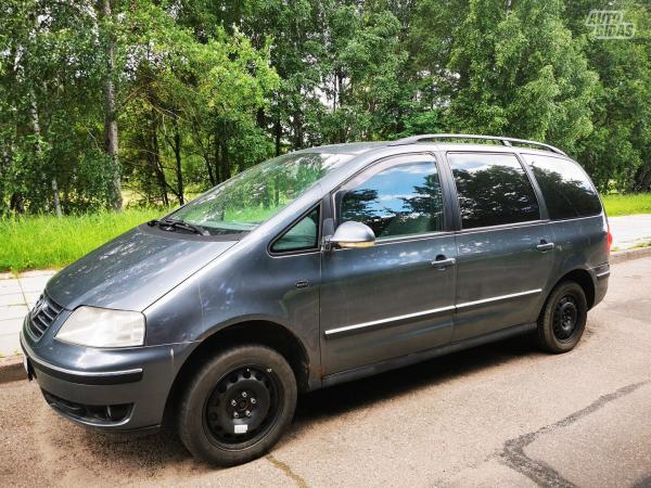 Volkswagen Sharan 2007 in Visaginas, with an engine capacity of 1.90 L and mileage of 326 thousand km for 600 €, photo 4 on AUTOMOTO.COM.LV