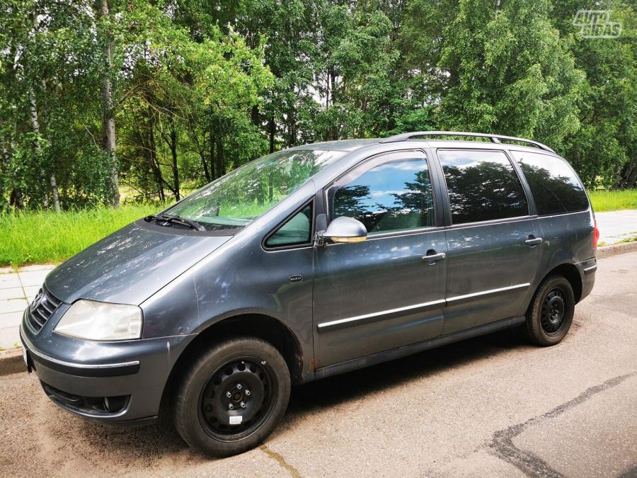 Volkswagen Sharan 2007 in Visaginas, with an engine capacity of 1.90 L and mileage of 326 thousand km for 600 €, photo 4 on AUTOMOTO.COM.LV