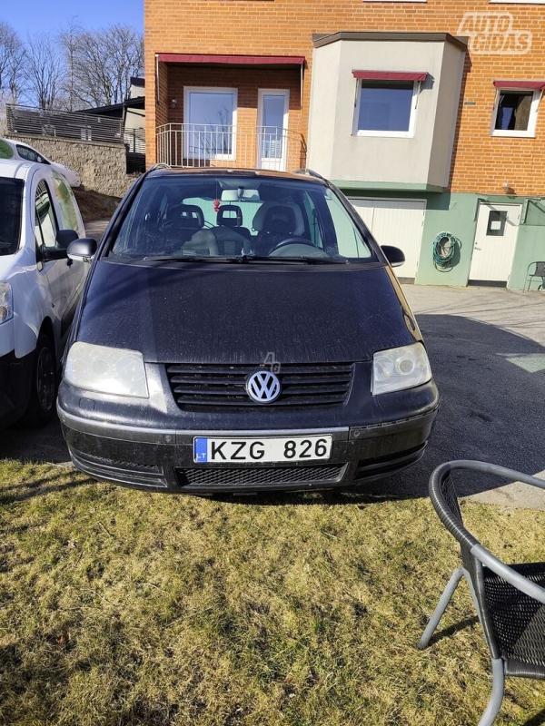Volkswagen Sharan 2008 in Vilnius, with an engine capacity of 2.00 L and mileage of 327 thousand km for 3000 €, photo 3 on AUTOMOTO.COM.LV
