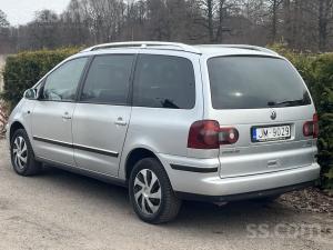 Volkswagen Sharan 2009 in Riga, with an engine capacity of 1.90 L and mileage of 303 thousand km for 3400 €, photo 3 on AUTOMOTO.COM.LV