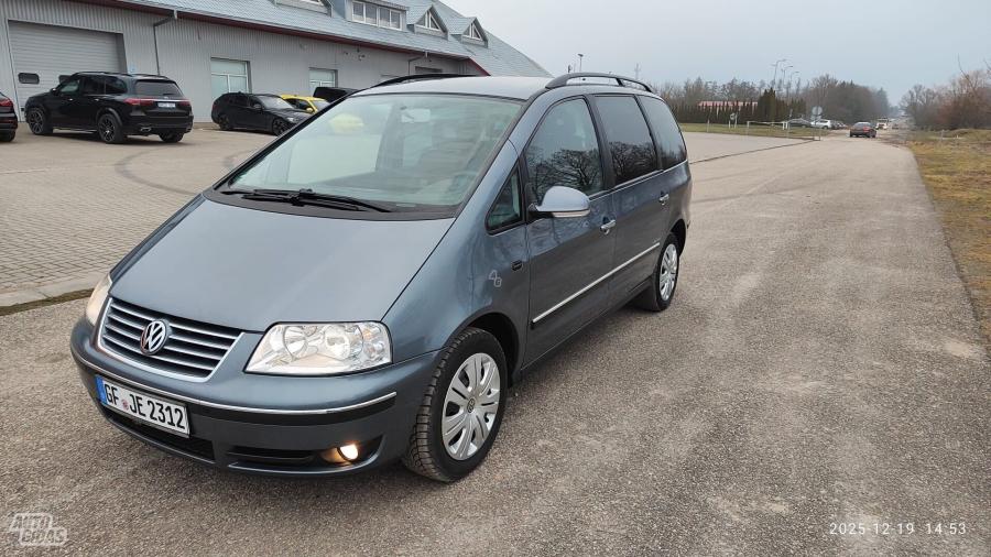 Volkswagen Sharan 2009 Marijampole, ar dzinēja tilpumu 2.00 L un nobraukumu 248 tūkst. km par 4550 €, foto 3 vietnē AUTOMOTO.COM.LV