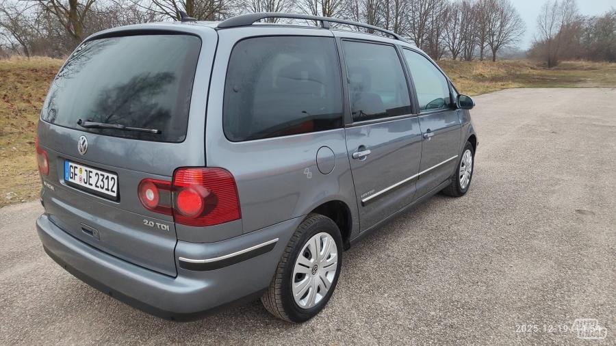 Volkswagen Sharan 2009 Marijampole, ar dzinēja tilpumu 2.00 L un nobraukumu 248 tūkst. km par 4550 €, foto 6 vietnē AUTOMOTO.COM.LV