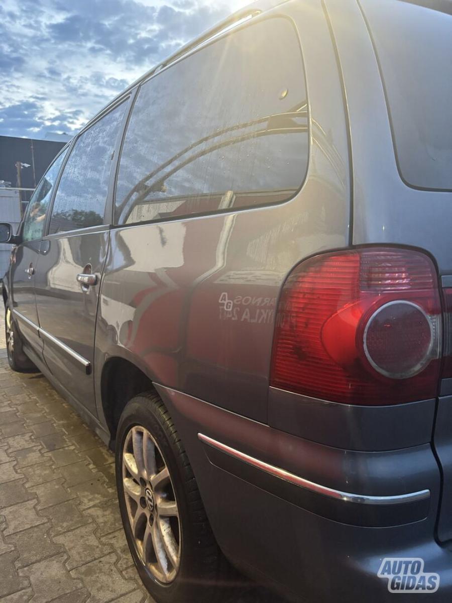 Volkswagen Sharan 2009 in Kaunas, with an engine capacity of 1.90 L and mileage of 343 thousand km for 2000 €, photo 3 on AUTOMOTO.COM.LV
