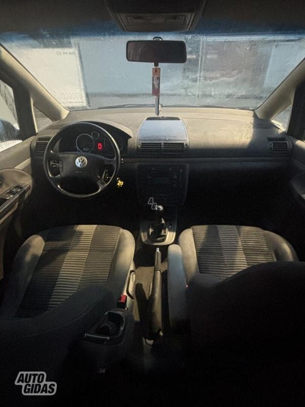 Volkswagen Sharan 2009 in Kaunas, with an engine capacity of 1.90 L and mileage of 343 thousand km for 2000 €, photo 4 on AUTOMOTO.COM.LV