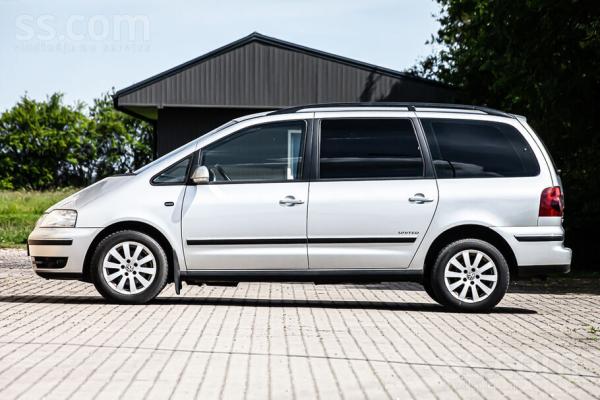 Volkswagen Sharan 2009 Tukums, ar dzinēja tilpumu 2.00 L un nobraukumu 0 tūkst. km par 3490 €, foto 5 vietnē AUTOMOTO.COM.LV
