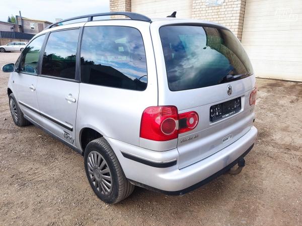 Volkswagen Sharan 2010 Utena, ar dzinēja tilpumu 1.90 L un nobraukumu 265 tūkst. km par 3900 €, foto 4 vietnē AUTOMOTO.COM.LV