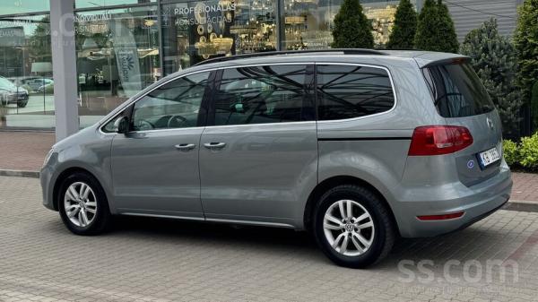 Volkswagen Sharan 2010 in Riga, with an engine capacity of 2.00 L and mileage of 292 thousand km for 6150 €, photo 4 on AUTOMOTO.COM.LV